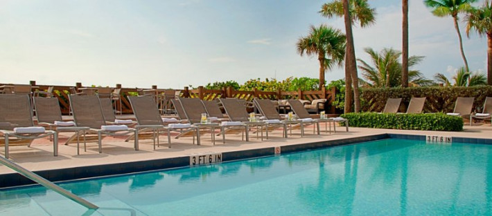 Hilton Singer Island Oceanfront Rst vacation deals - Lowest Prices ...