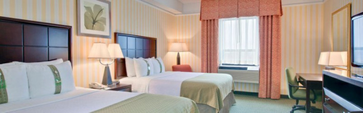 Holiday Inn And Suites Ambassador Bridge vacation deals - Lowest Prices ...