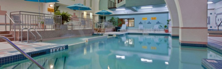 Holiday Inn And Suites Ambassador Bridge vacation deals - Lowest Prices ...