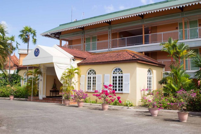 Hotel Bakoua vacation deals - Lowest Prices, Promotions, Reviews, Last ...