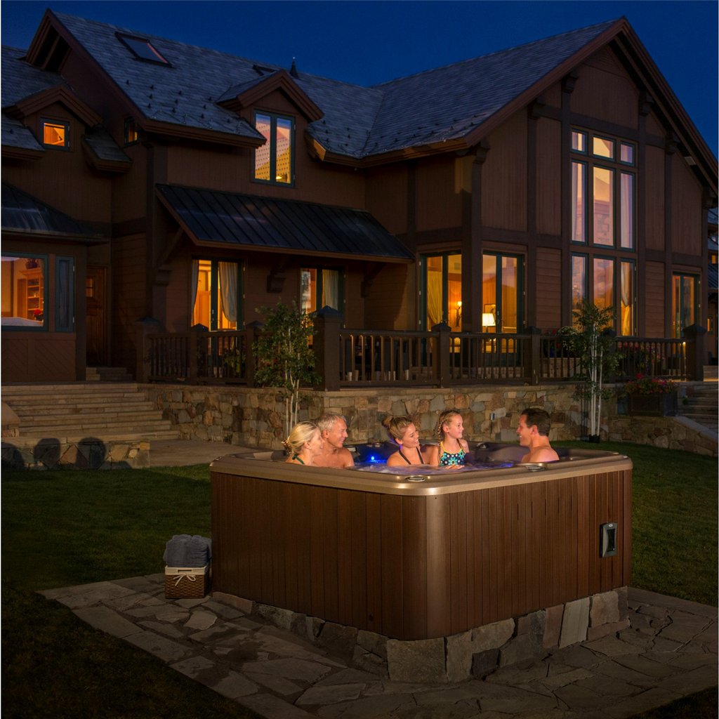 Sundance® Spa | Peyton™ | Peyton™ IP - Hot Tubs London | Sundance Spas ...