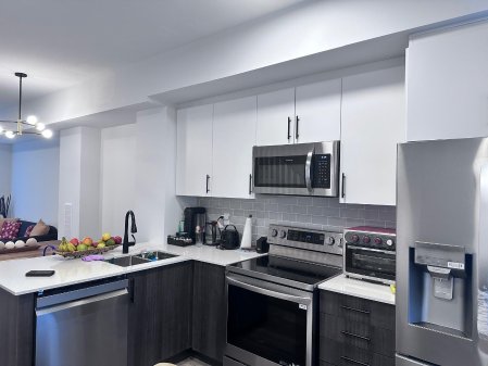 Spruce Homestay - Toronto Homestay on HomestayBay