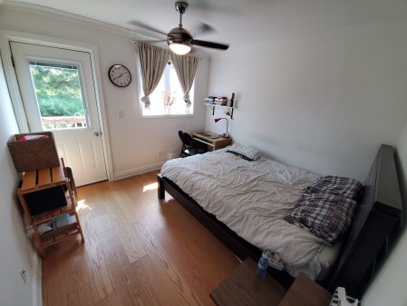 Canadian Family Homestay - 토론토 Homestay on HomestayBay