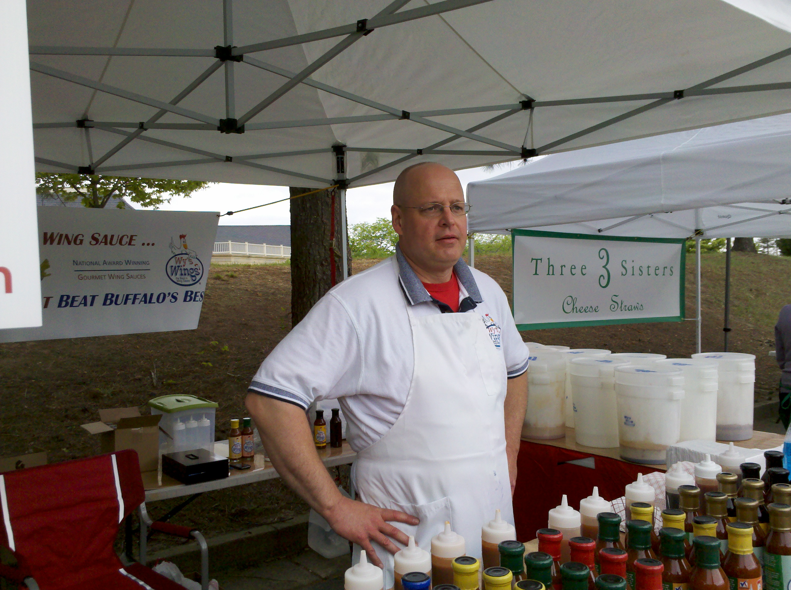 2013-05-04_14-17-18_453-mark-weiler-wys-wings - HotSauceDaily