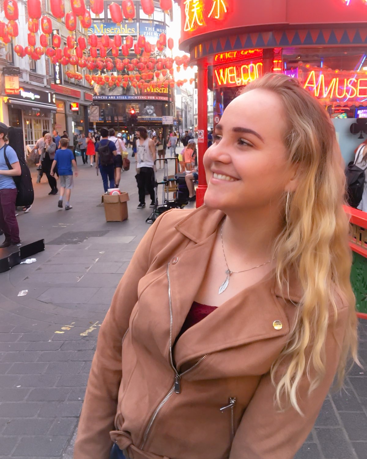Aimee-May is on Couchsurfing! | Couchsurfing