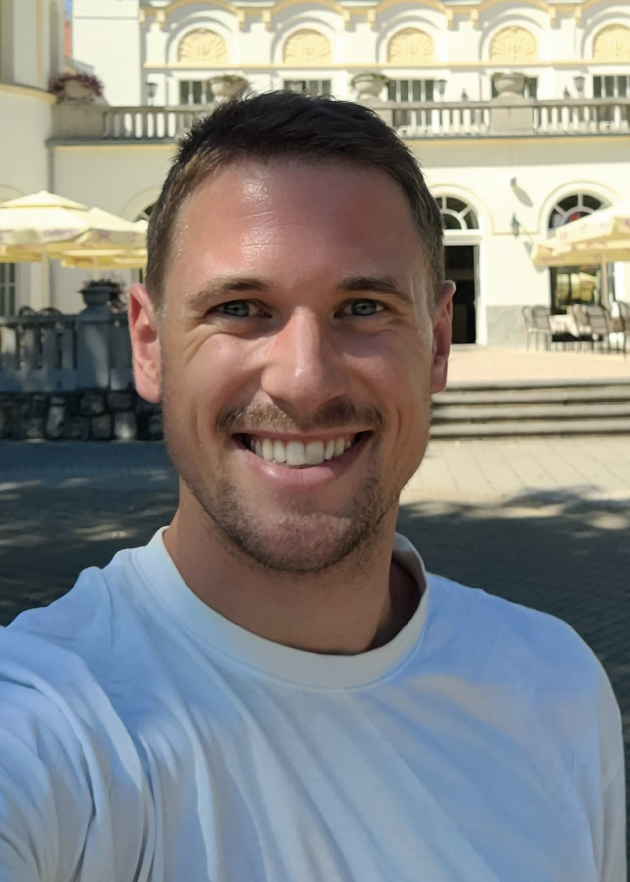 David 已加入 Couchsurfing！ | Couchsurfing