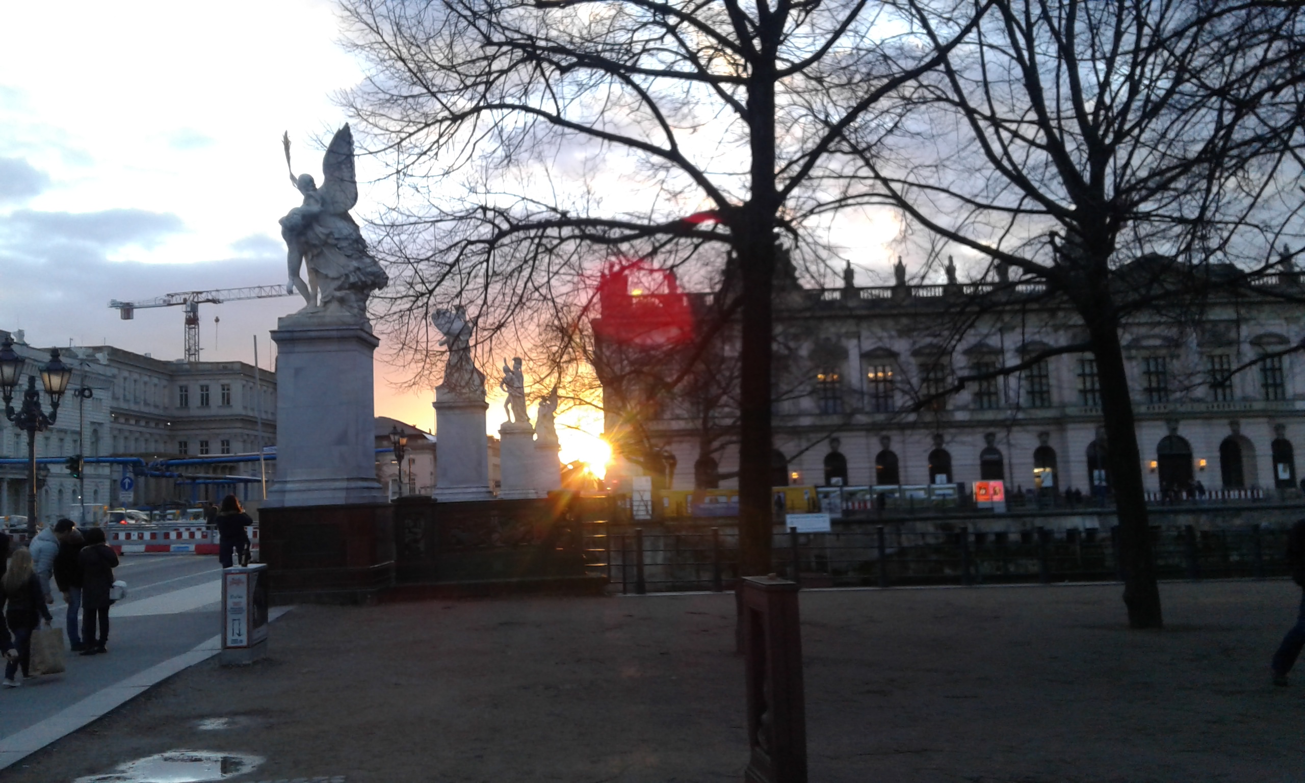 Moonia is on Couchsurfing! | Couchsurfing