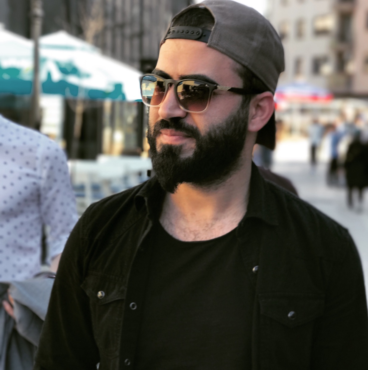 Faruk jest na Couchsurfing! | Couchsurfing