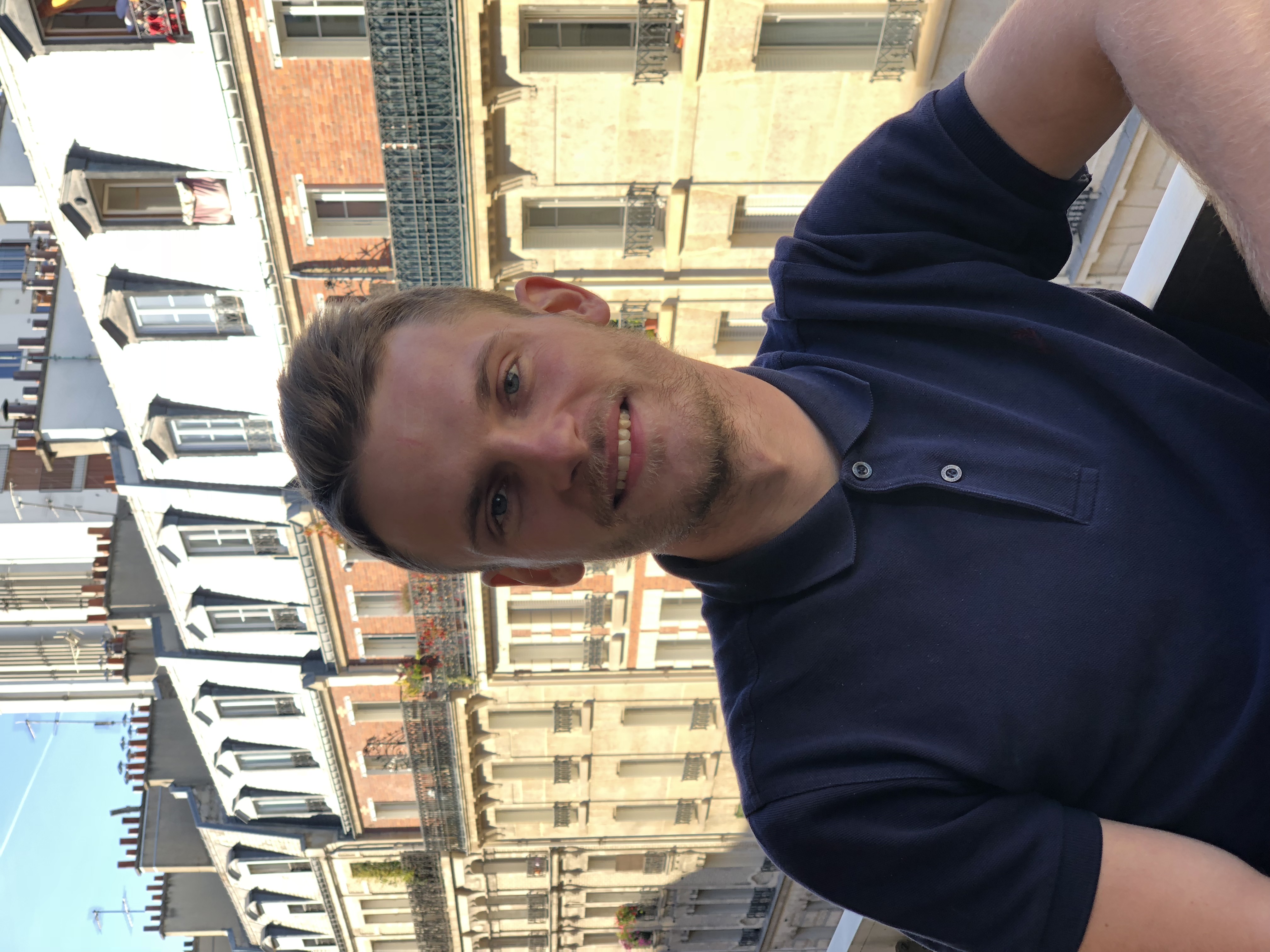 Quentin 已加入 Couchsurfing！ | Couchsurfing