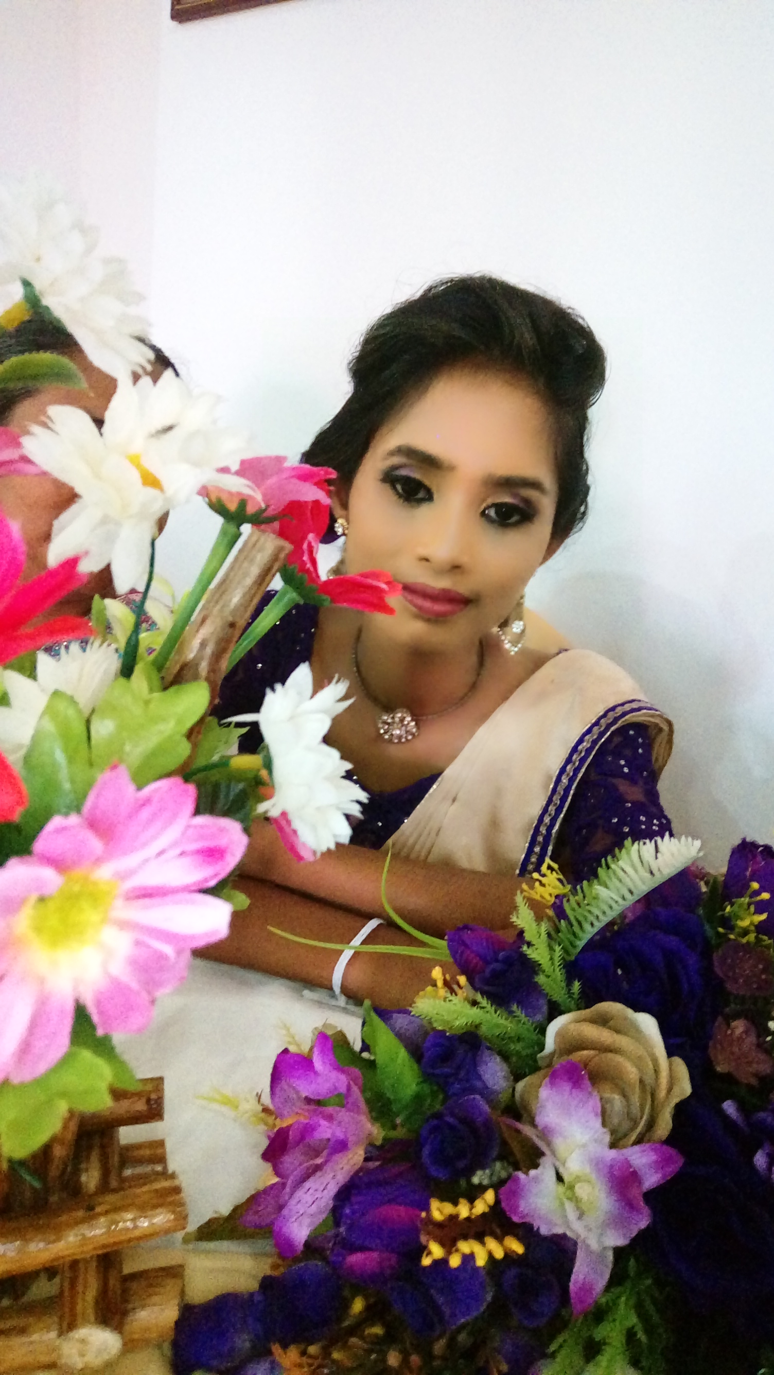 Oshani is on Couchsurfing! | Couchsurfing