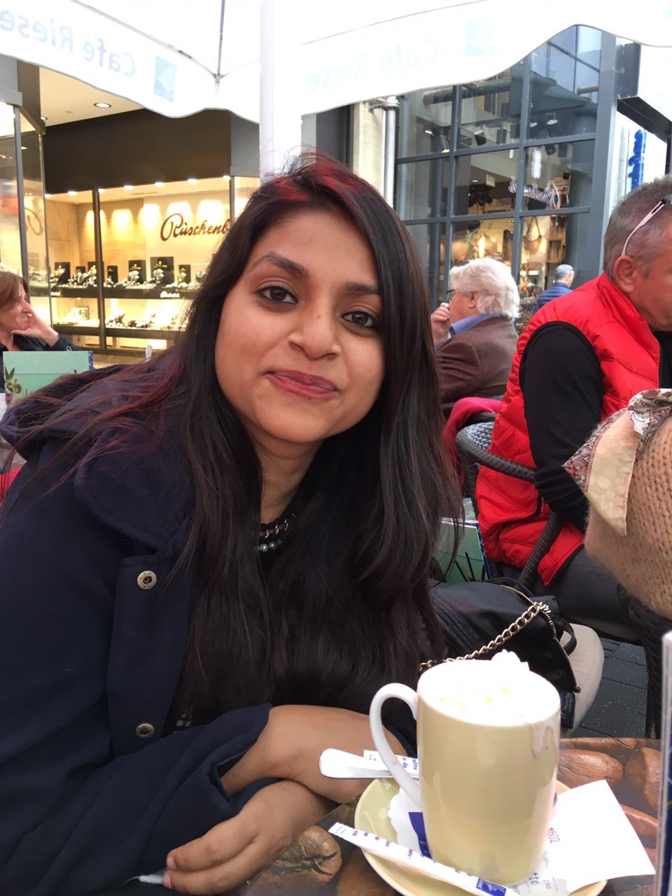 Shayoni is on Couchsurfing! | Couchsurfing