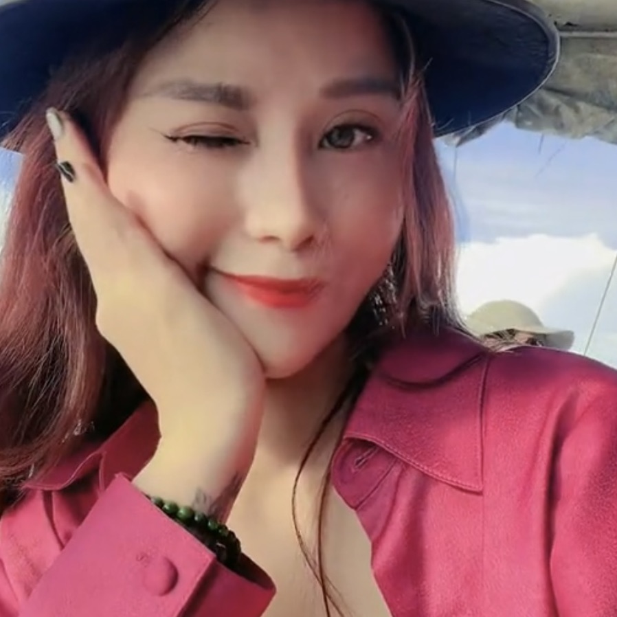 Ly is on Couchsurfing! | Couchsurfing