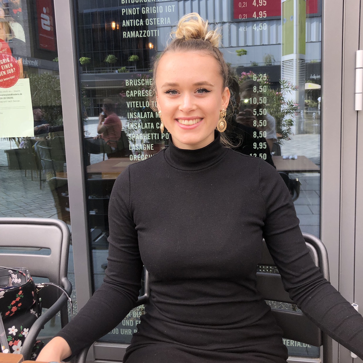 Alexis is on Couchsurfing! | Couchsurfing