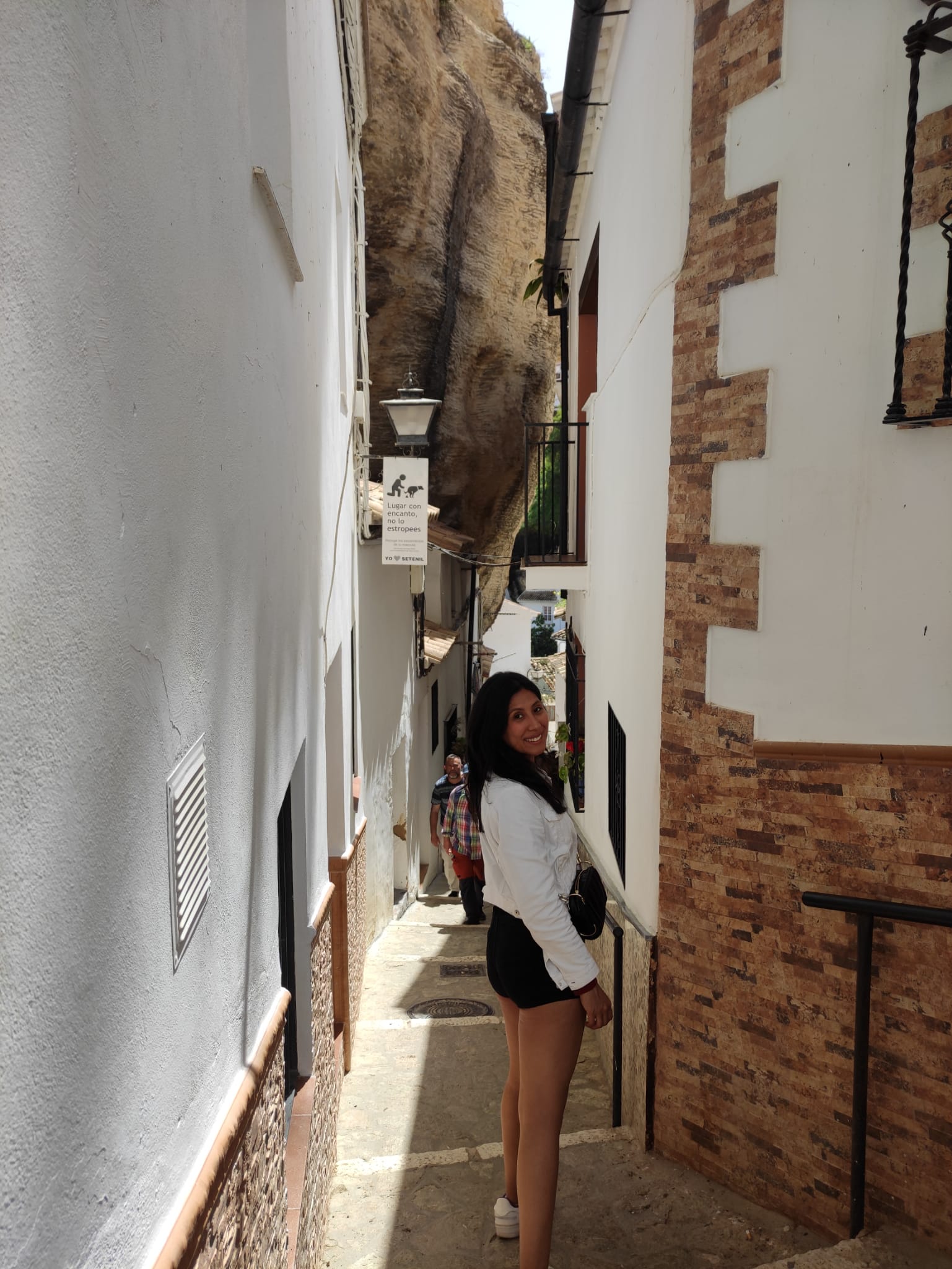 Carla Daniela is on Couchsurfing! | Couchsurfing