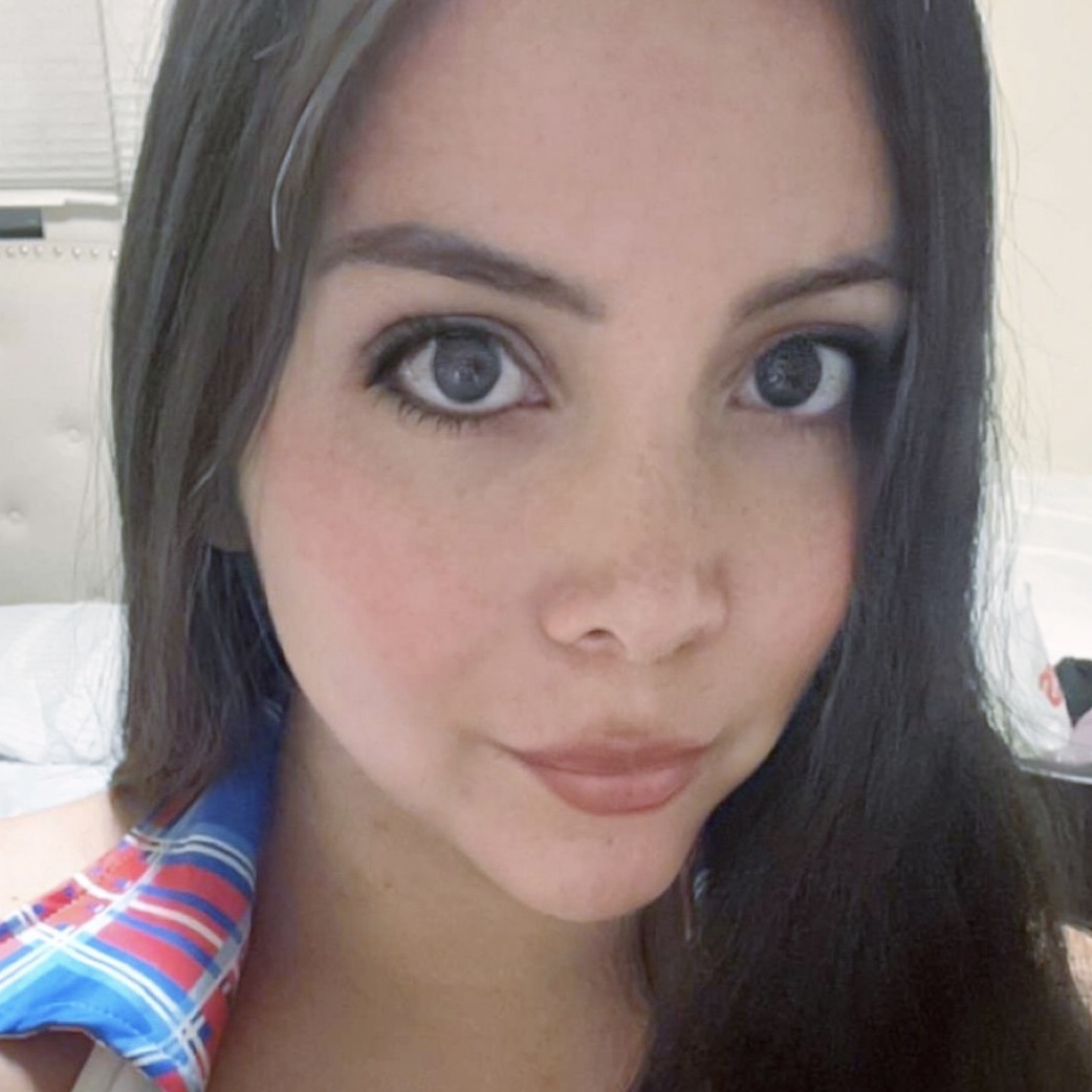 Alejandra is on Couchsurfing! | Couchsurfing