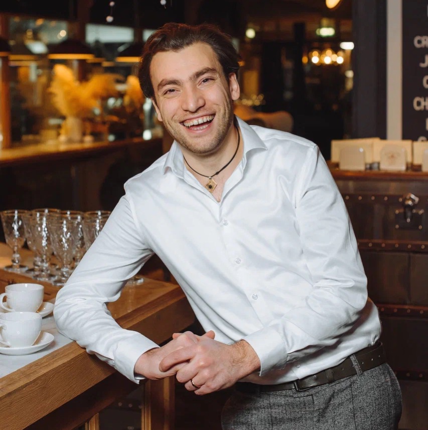 Aghasi is on Couchsurfing! | Couchsurfing