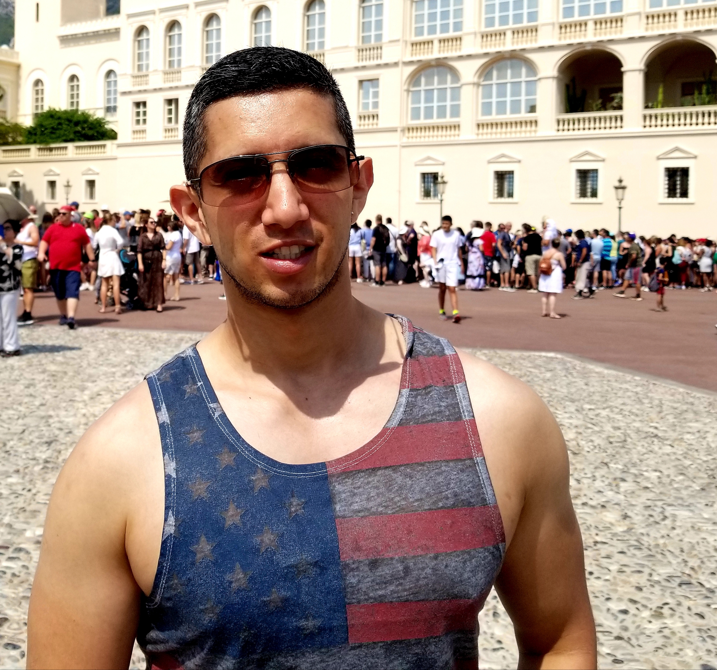 Axel Rene is on Couchsurfing! | Couchsurfing