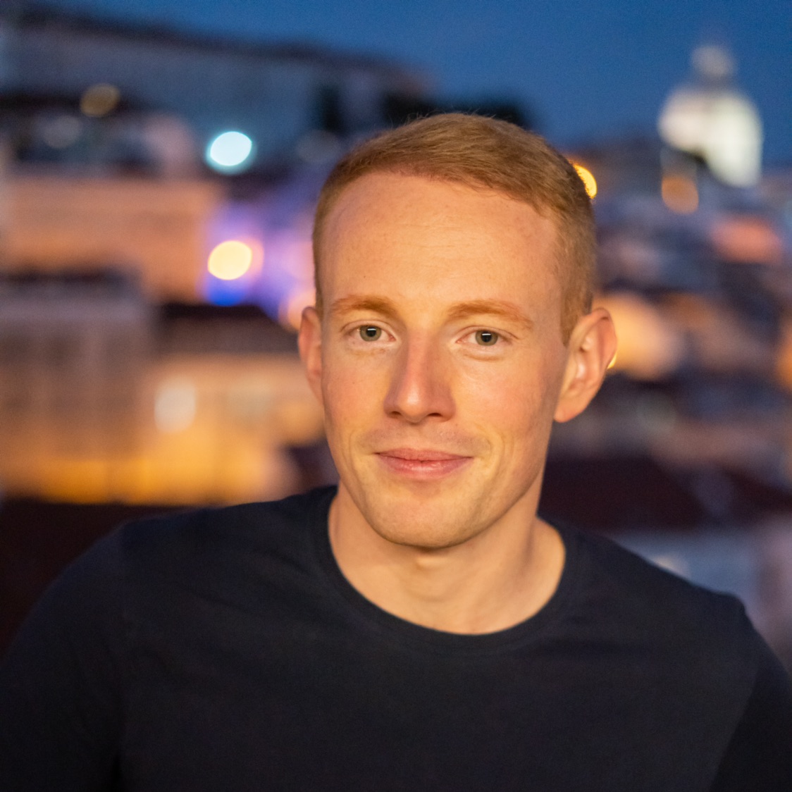 Steve 已加入 Couchsurfing！ | Couchsurfing