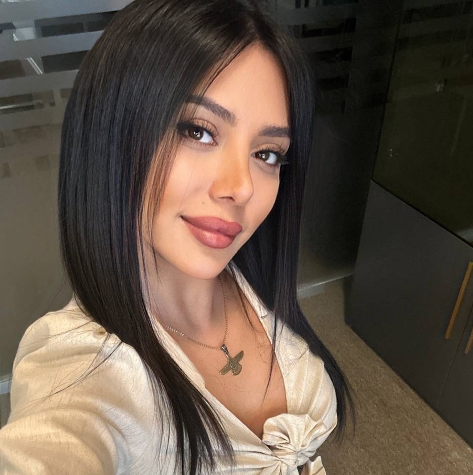 Parinaz is on Couchsurfing! | Couchsurfing