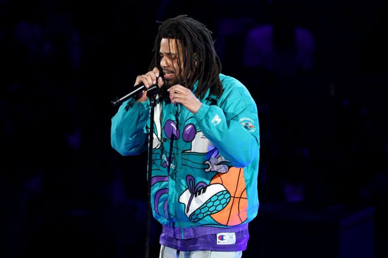 J. Cole Performs at 2019 NBA All-Star Halftime Show | HWING