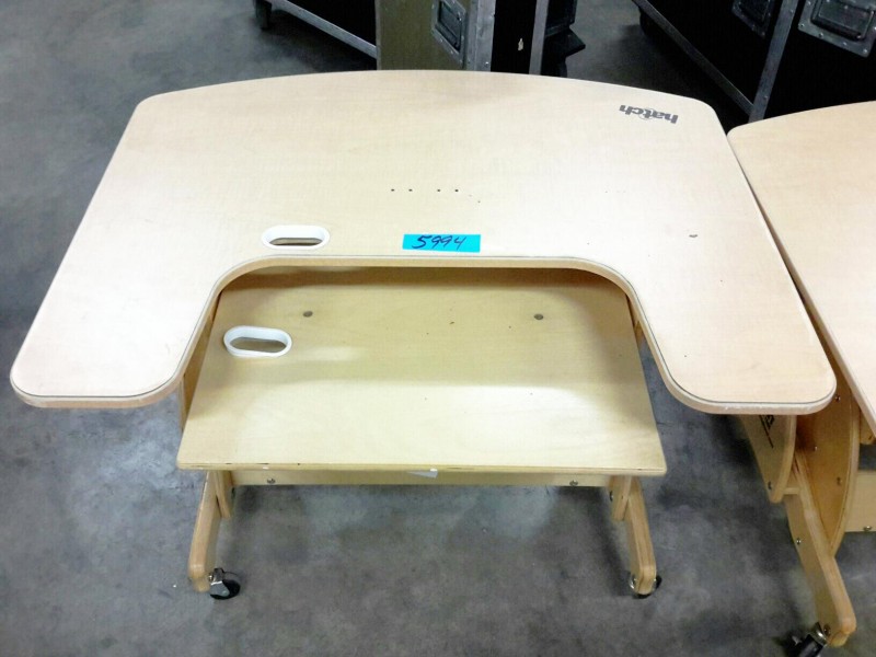 iBid Lot # 5994 - Hatch Computer Desk