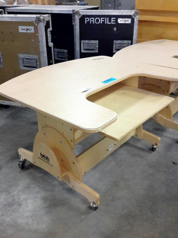 iBid Lot # 5994 - Hatch Computer Desk