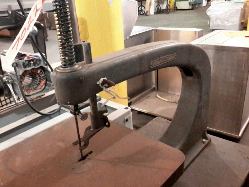 iBid Lot # 7022 - Delta Scroll Saw on Stand w/Tilting Table