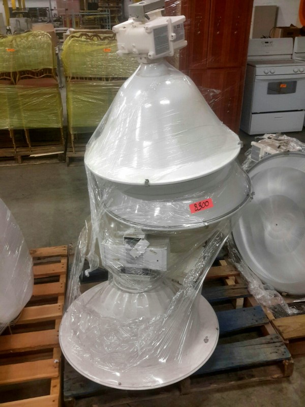 iBid Lot # 8300 - Hubbell, GE, & Cooper Lighting Bay Lights (4 each)