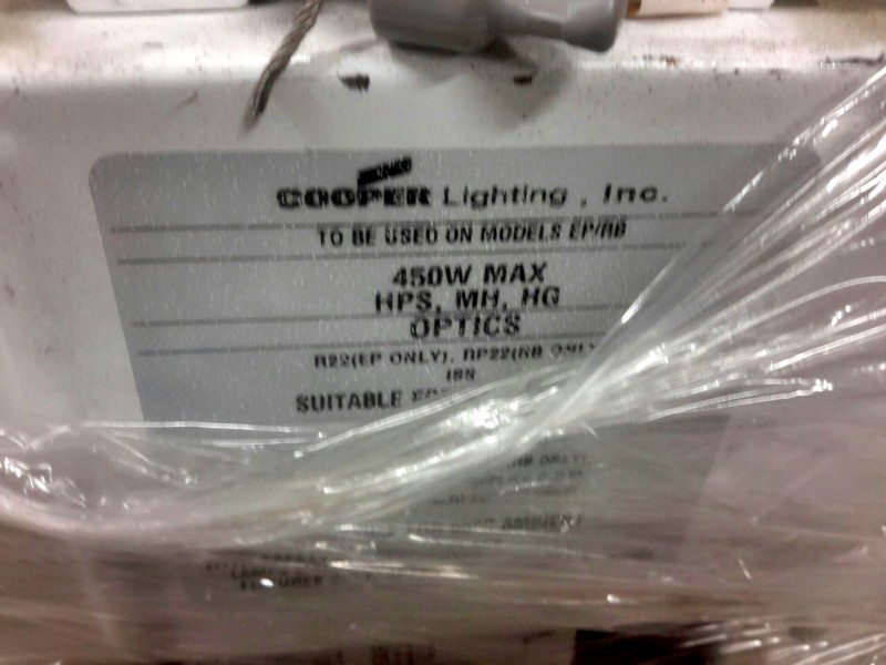 iBid Lot # 8300 - Hubbell, GE, & Cooper Lighting Bay Lights (4 each)