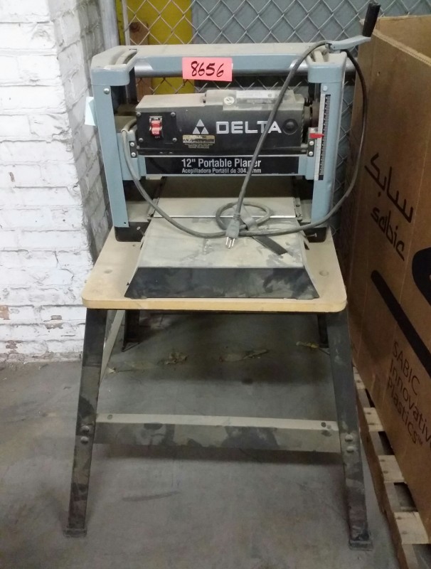 iBid Lot # 8656 - Delta 12" Portable Planer