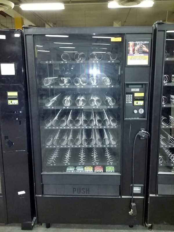 iBid Lot # 8863 - Spiral Snack Vending Machine