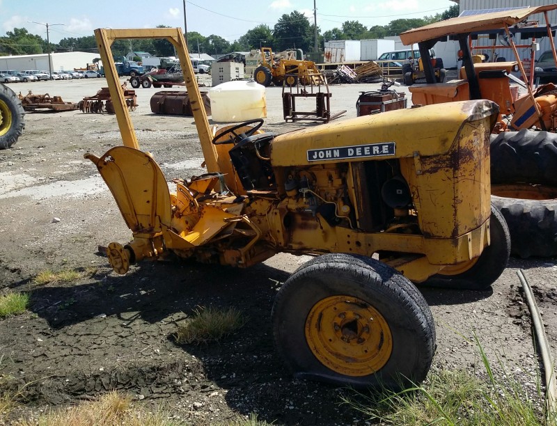 iBid Lot # 2313 - John Deere 301A Tractor