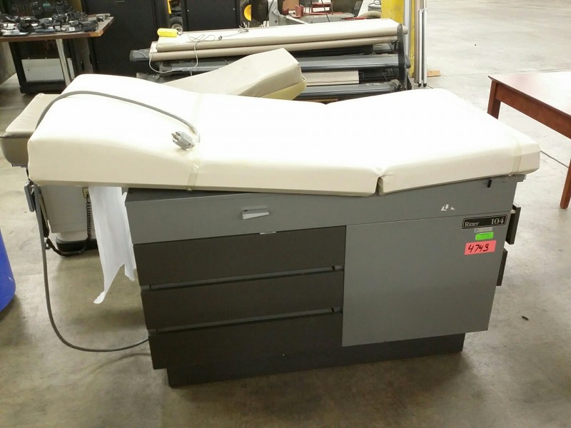 iBid Lot # 4743 - Ritter 104 Medical Exam Table