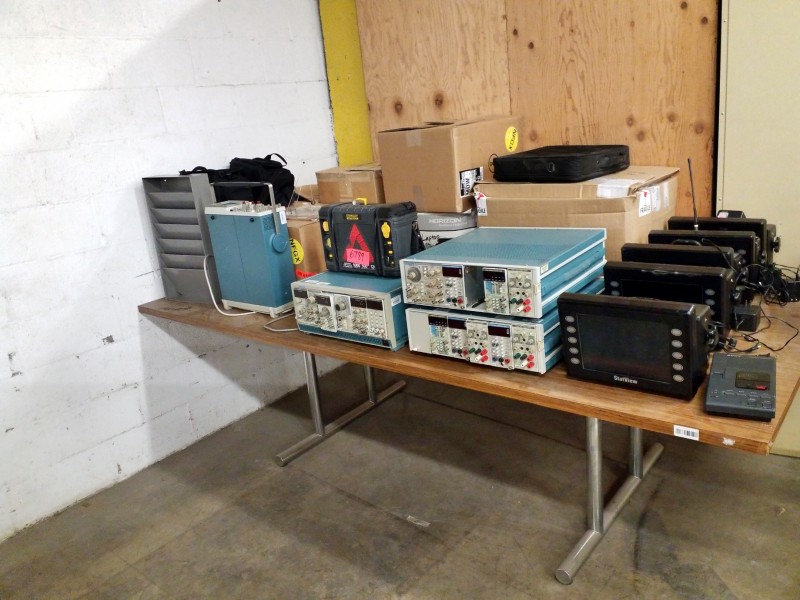 iBid Lot # 6789 - Table Lot of Miscellaneous Items