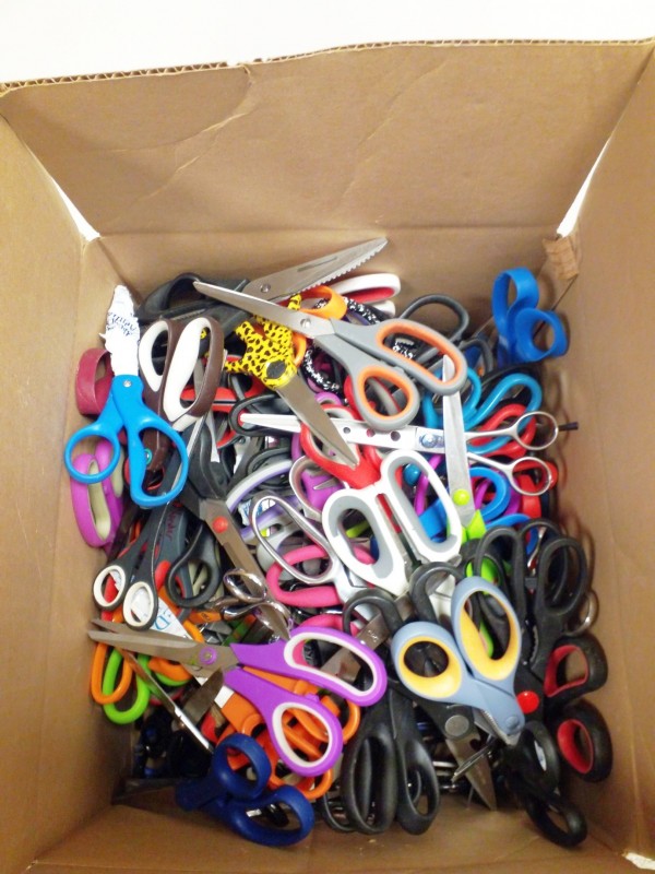 iBid Lot # 7297 - Scissors (1 each box)