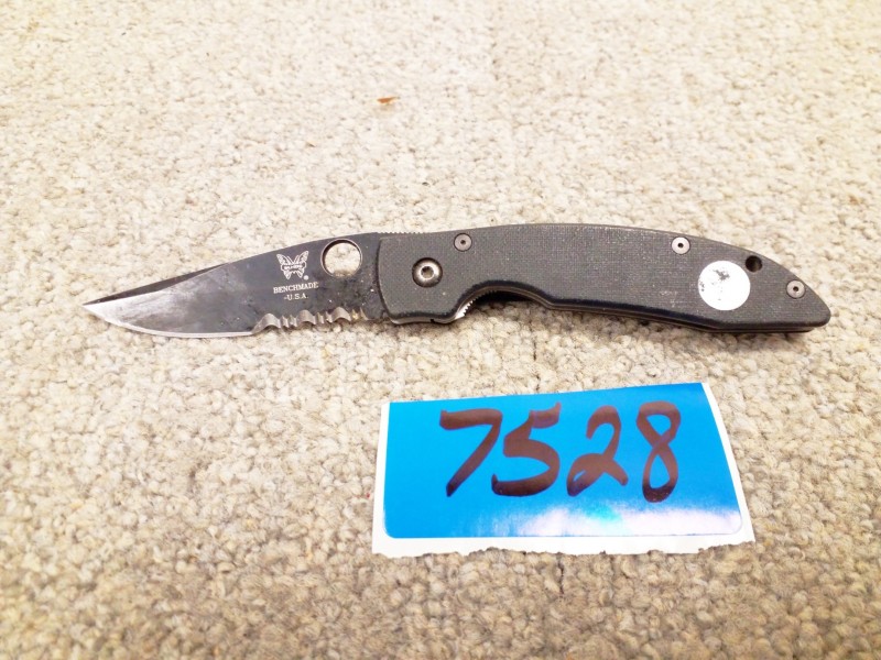 iBid Lot # 7528 - Benchmade ATS-34 Pocket Knife
