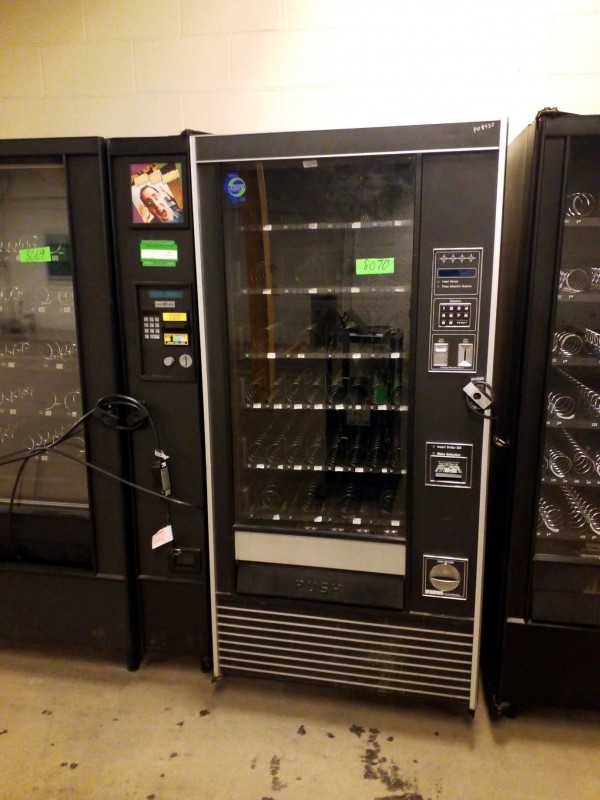 iBid Lot # 8070 - Spiral Snack Vending Machine