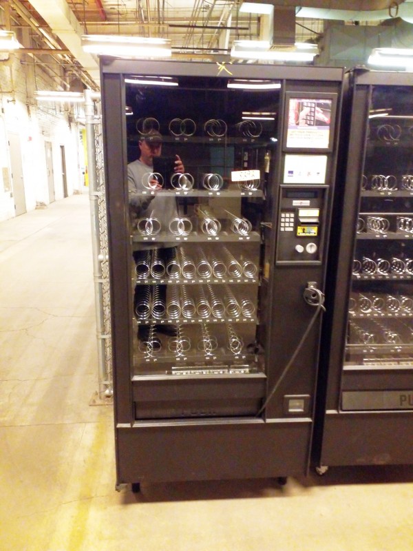 iBid Lot # 8292 - Spiral Snack Vending Machine