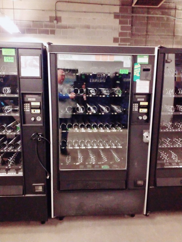 iBid Lot # 8825 - Spiral Snack Vending Machine