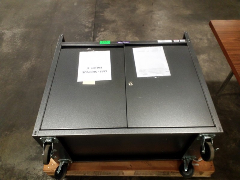 iBid Lot # 8971 - Alphasmart Mobile Laptop Charging/Storing Cart