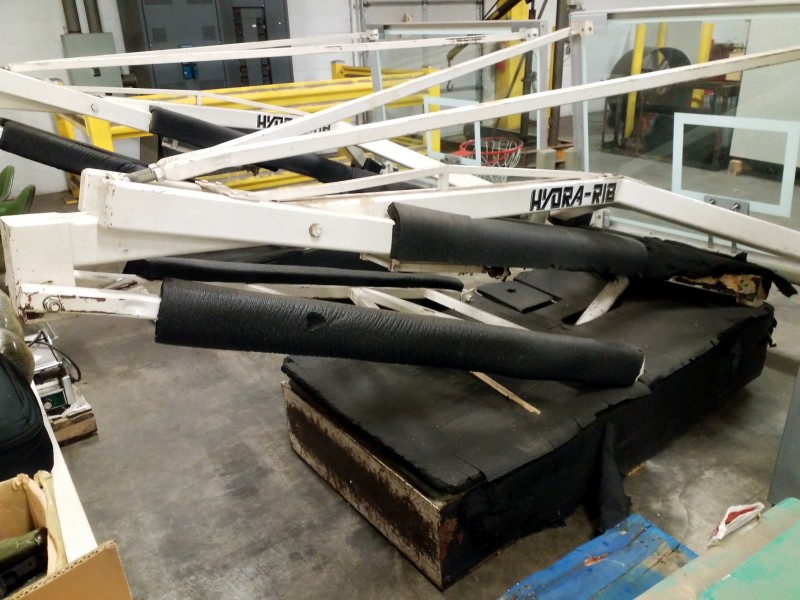 iBid Lot #8981 - Hydra-Rib Basketball Hoop
