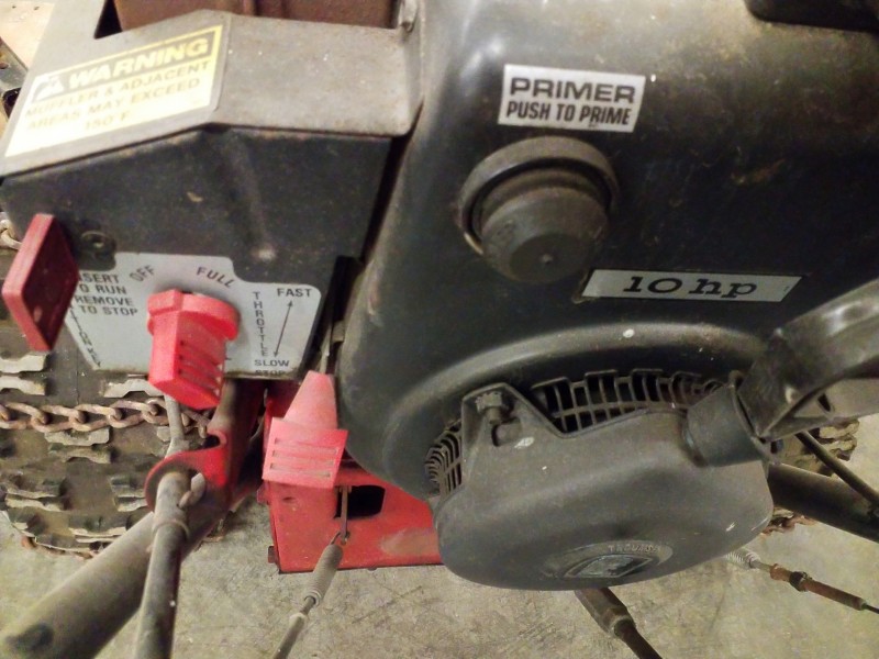 iBid Lot #1137 SNAPPER 1030 SNOW BLOWER