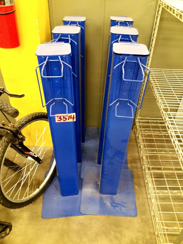 iBid Lot #3514 METAL BLOCKING STANDS