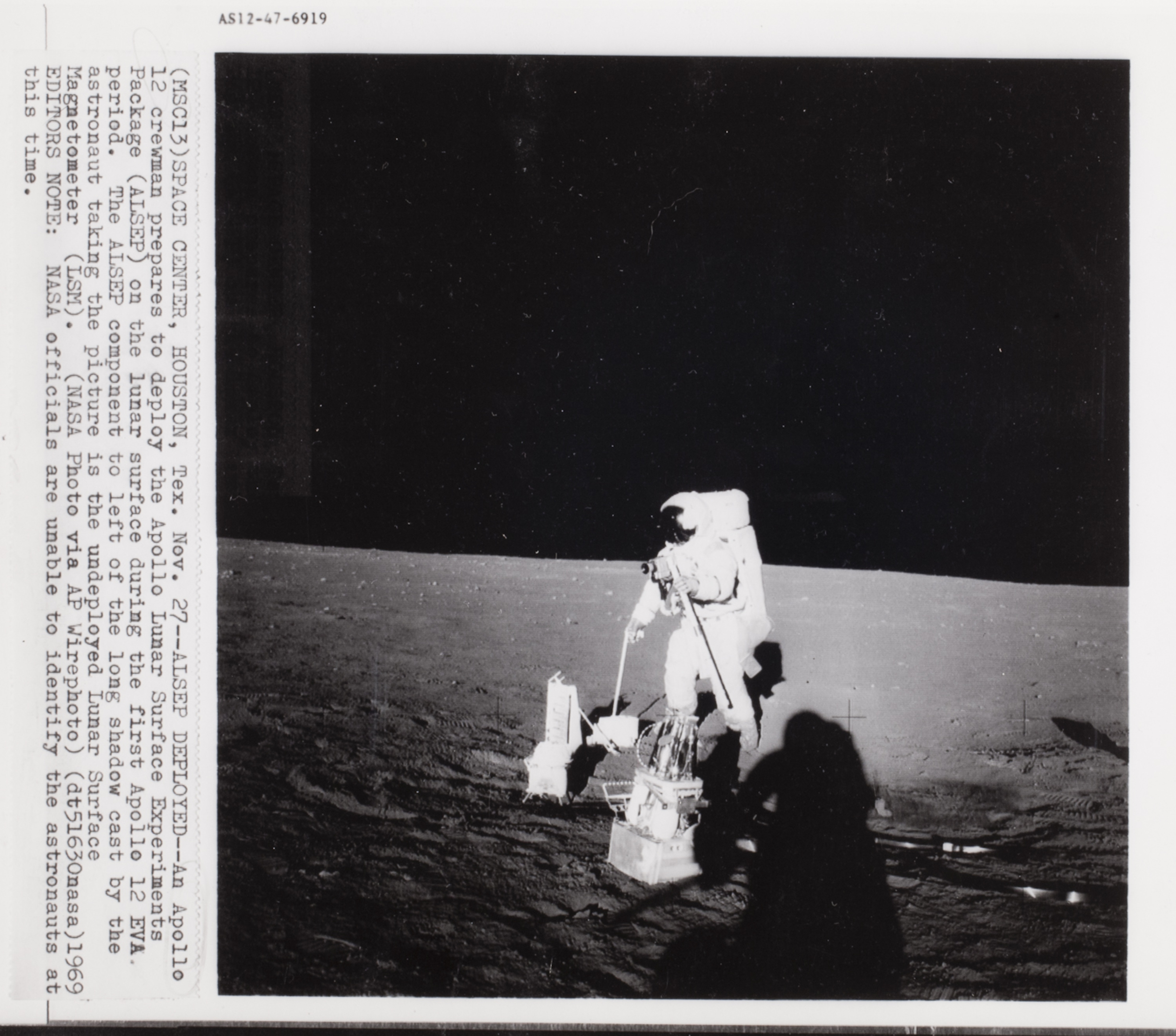 [Apollo 12 crewman preparing Lunar Surface Experiments Package ...
