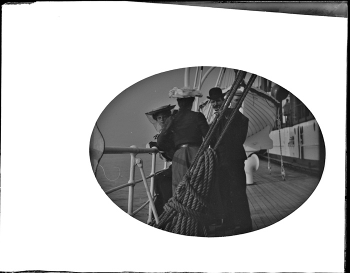 [Miss Larensen and friends, SS Parima] | 1International Center of ...