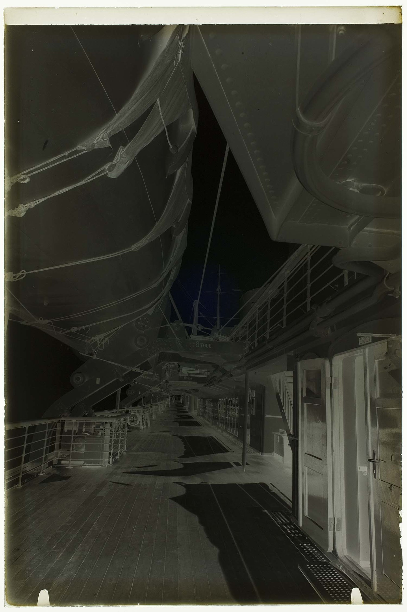 [Deck, SS Bremen] | International Center of Photography