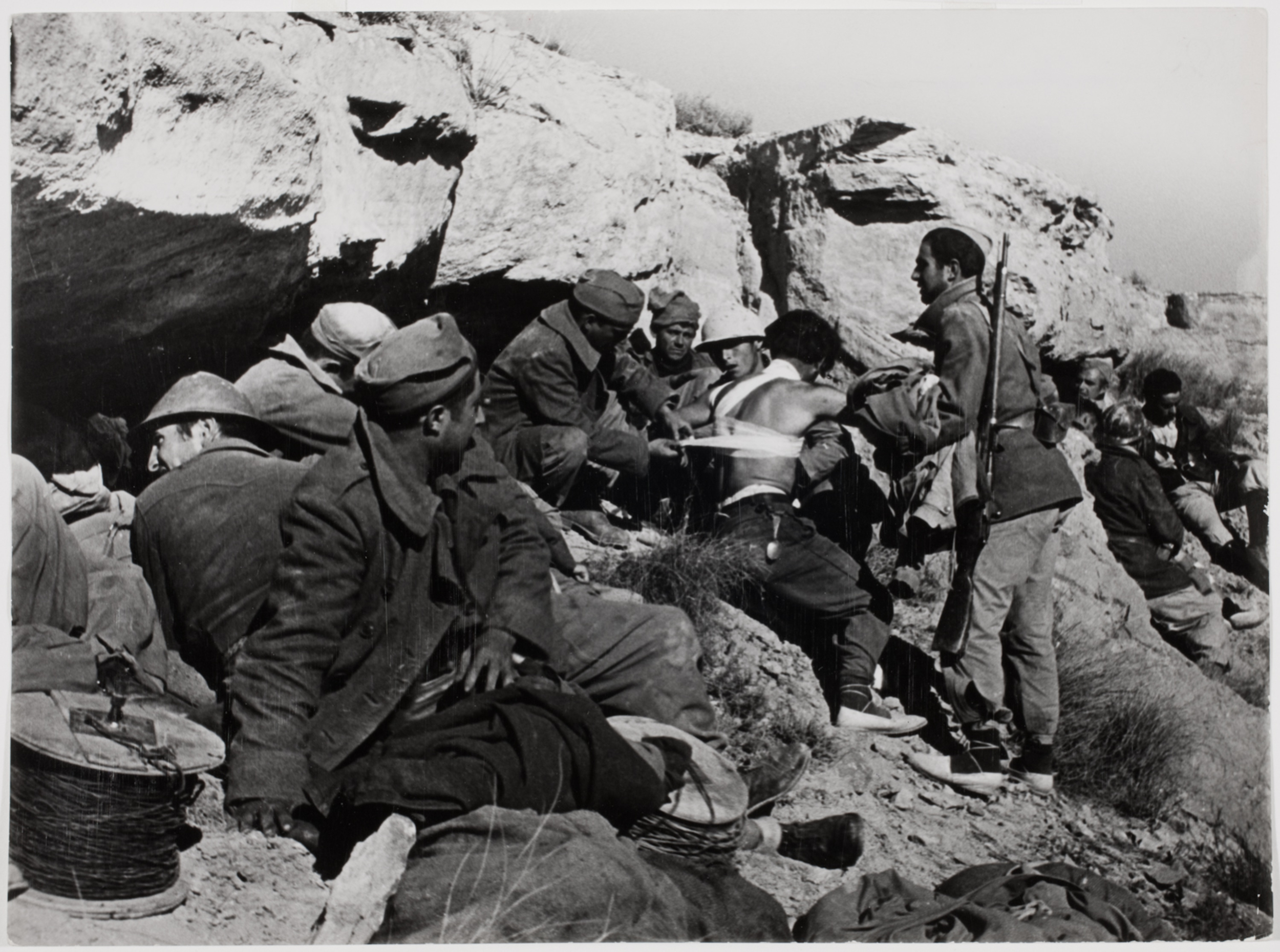 [ Wounded Republican soldier being treated, Rio Segre, Aragon Front ...