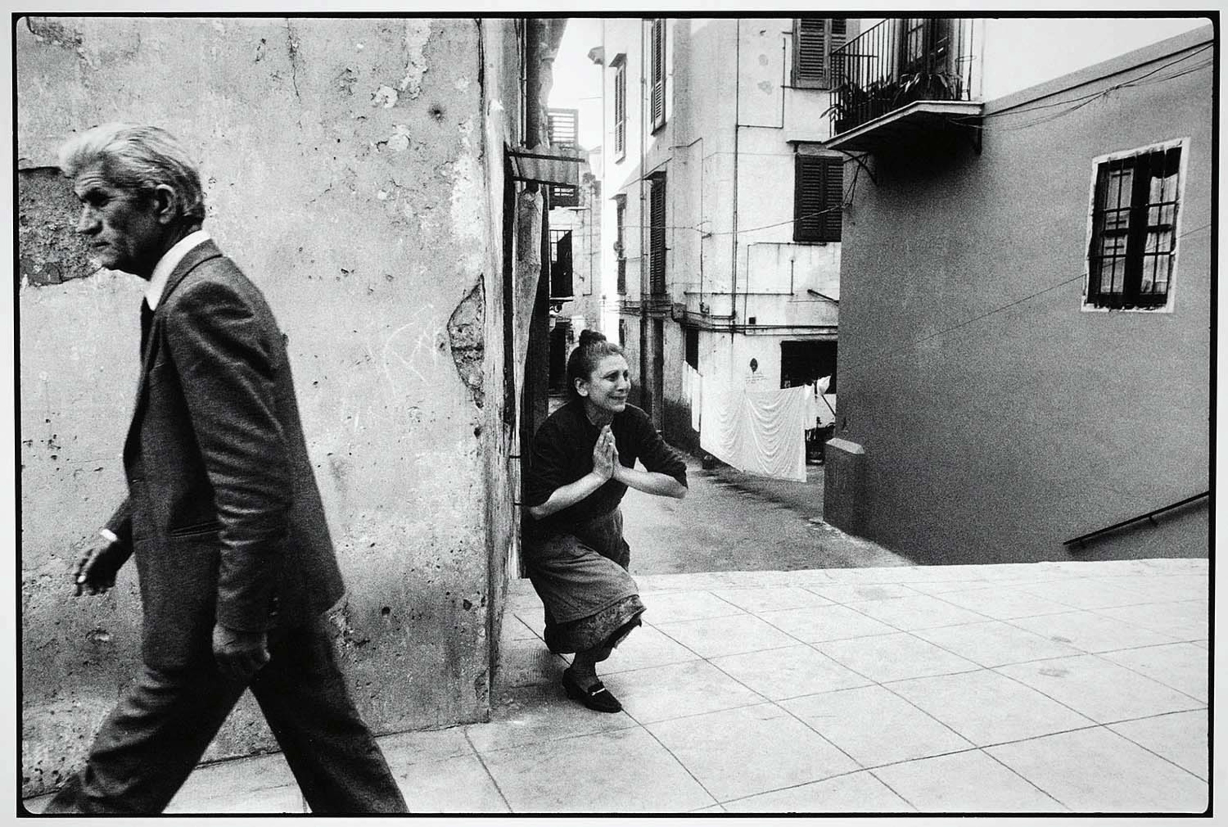 Watching the funeral procession of the Deputy of the Italian Parliament ...