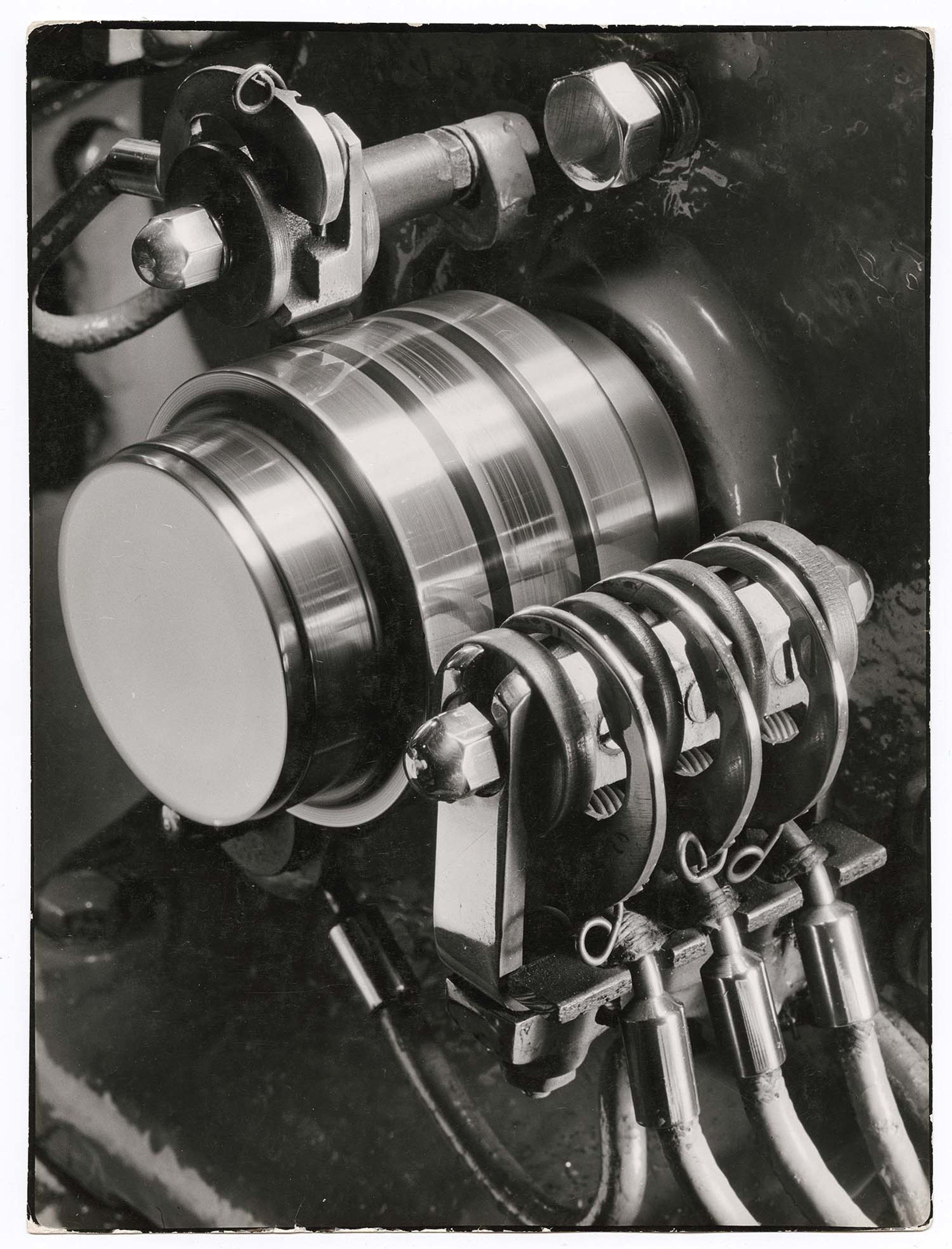 Ringing Machine | International Center of Photography