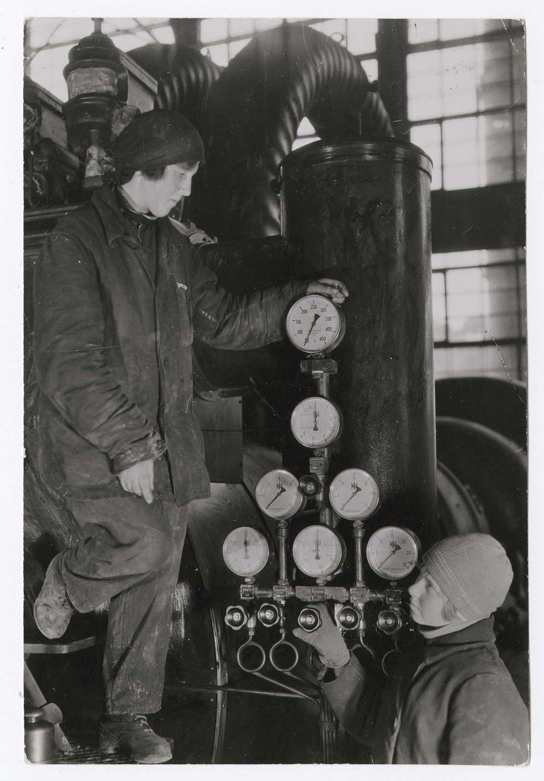 Soviet Women workers in power house in Magnitogorsk, Russia ...
